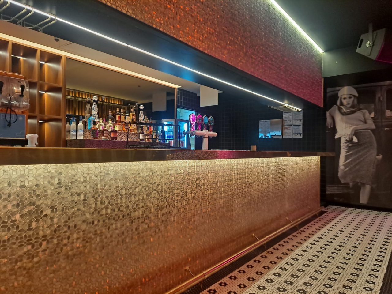 FOLLIES BAR | Now at 2 locations! Flinders Lane & Little Lonsdale St ...